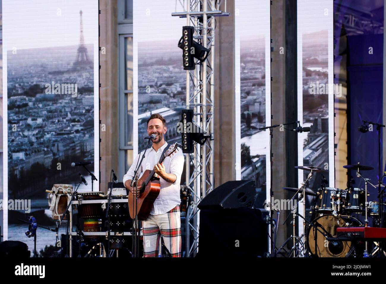 Charlie thomas singer hi-res stock photography and images - Alamy