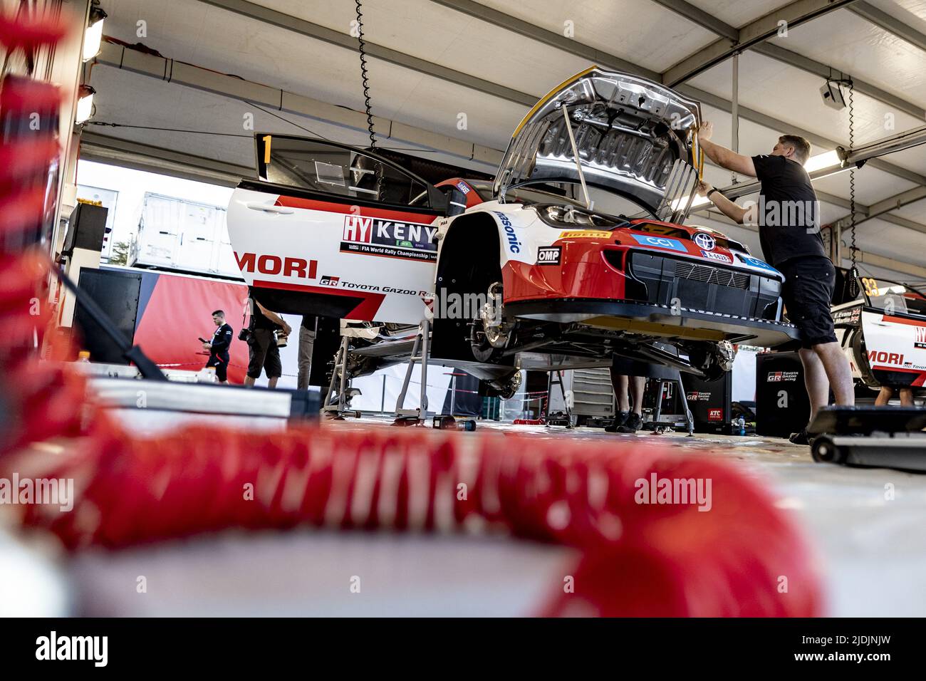 01 OGIER Sebastien (fra), VEILLAS Benjamin (fra), Toyota Gazoo Racing ...
