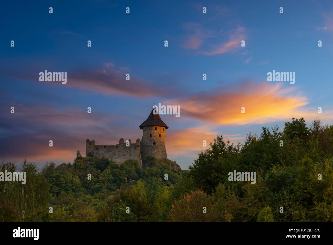 Somoska castle on Slovakia Hungarian border Stock Photo - Alamy
