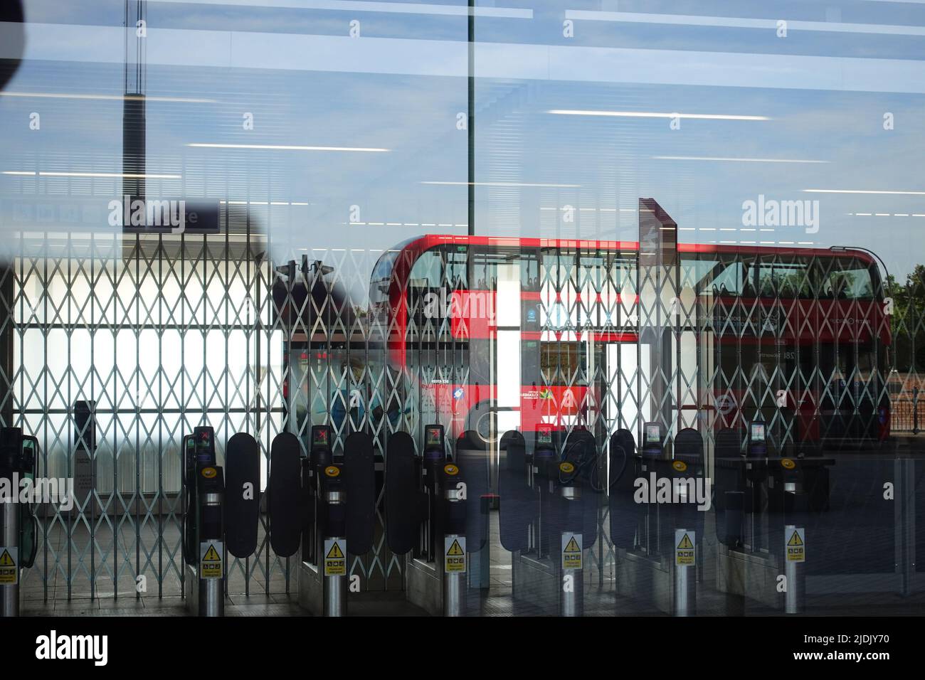 First day of the Network Rail Strike June 2022 Stock Photo - Alamy First day of the Network Rail Strike June 2022 Stock Photo - Alamy