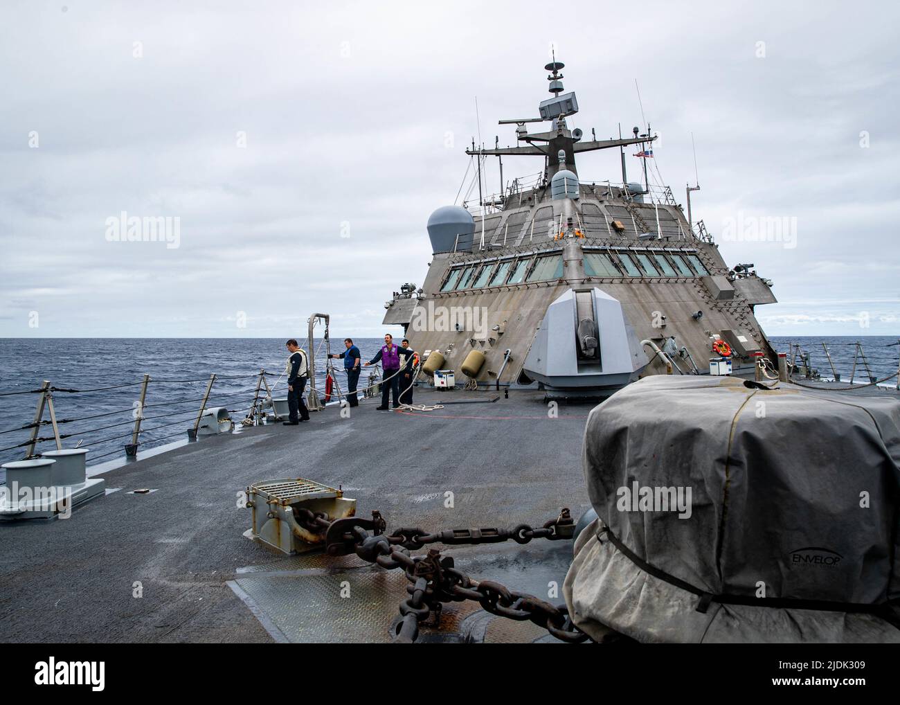 ATLANTIC OCEAN - (May. 6, 2022) – Sailors aboard Freedom-variant ...