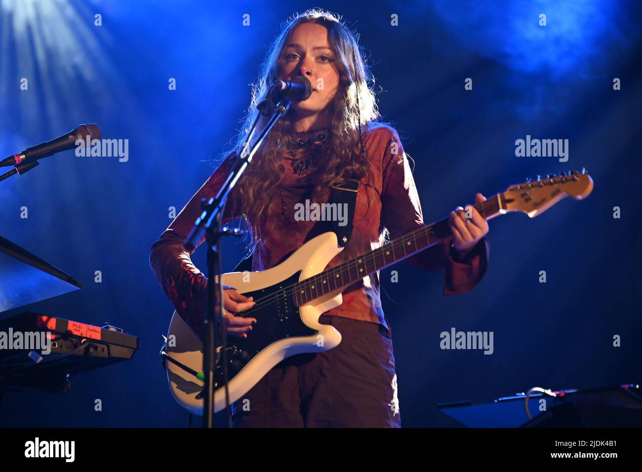 Ninety thousand fans enjoy live music on day 1 at Leeds Festival ...