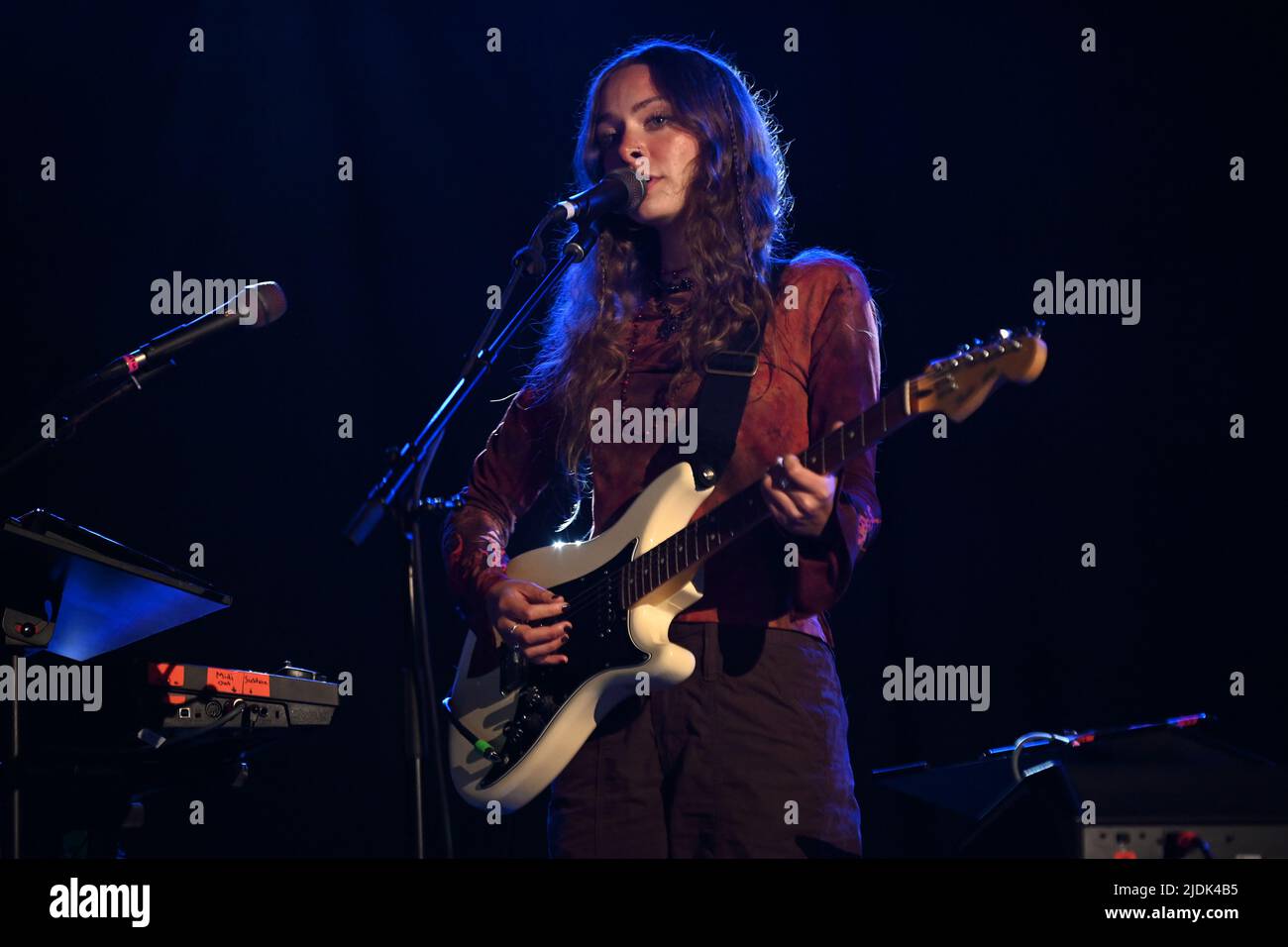 Ninety thousand fans enjoy live music on day 1 at Leeds Festival ...