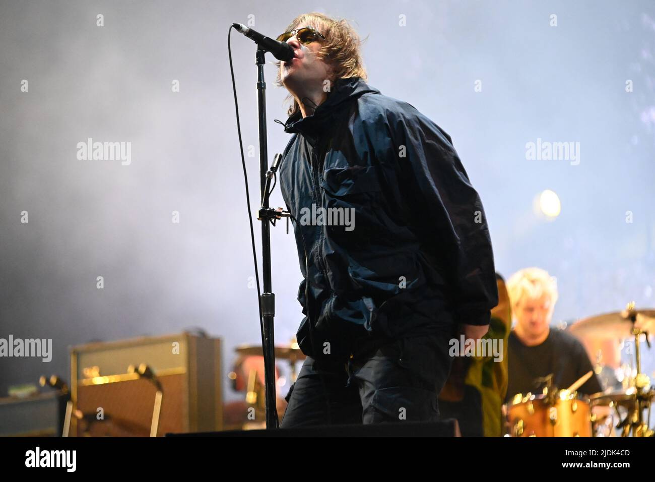 Ninety thousand fans enjoy live music on day 1 at Leeds Festival ...