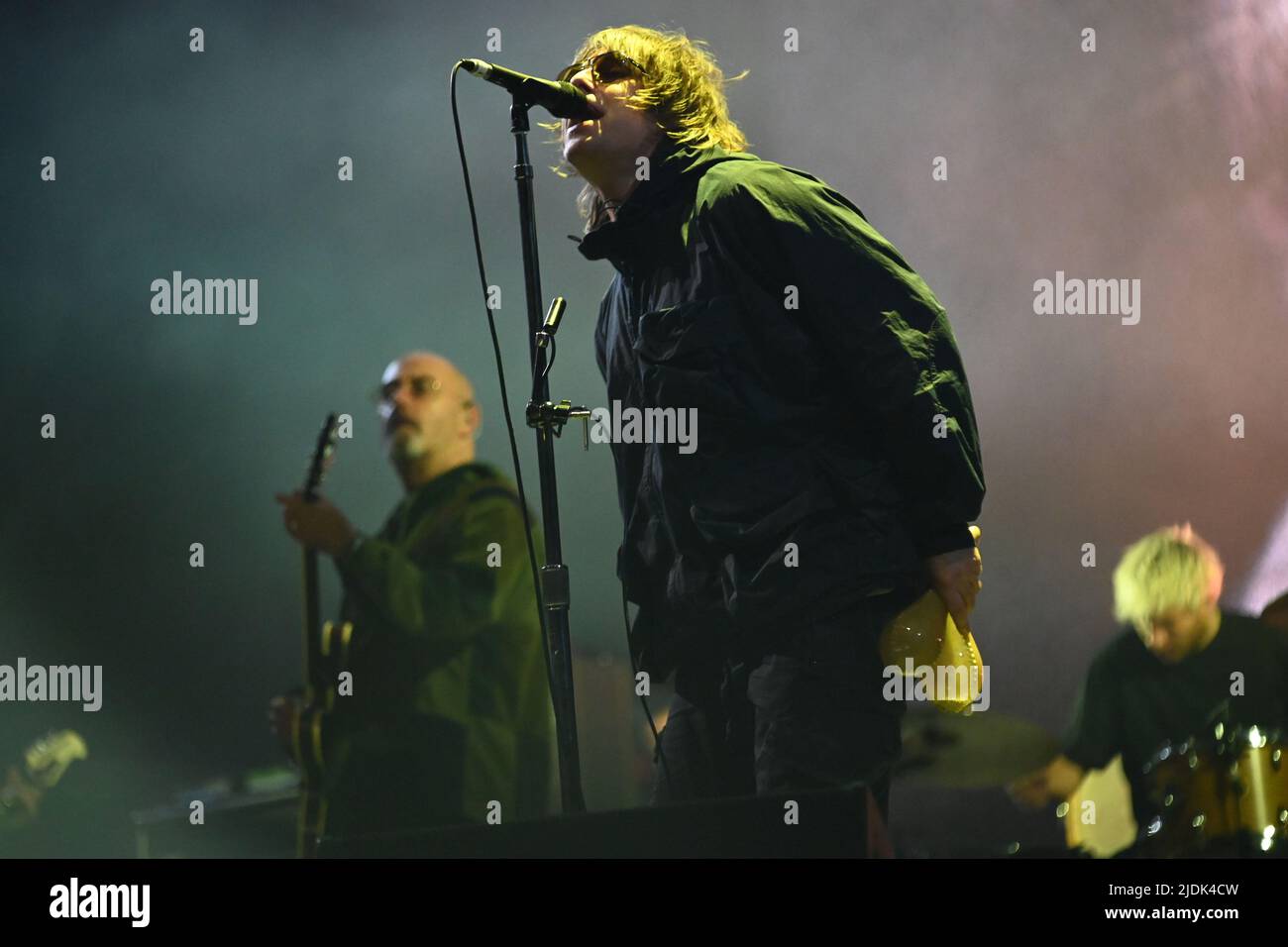 Ninety thousand fans enjoy live music on day 1 at Leeds Festival ...