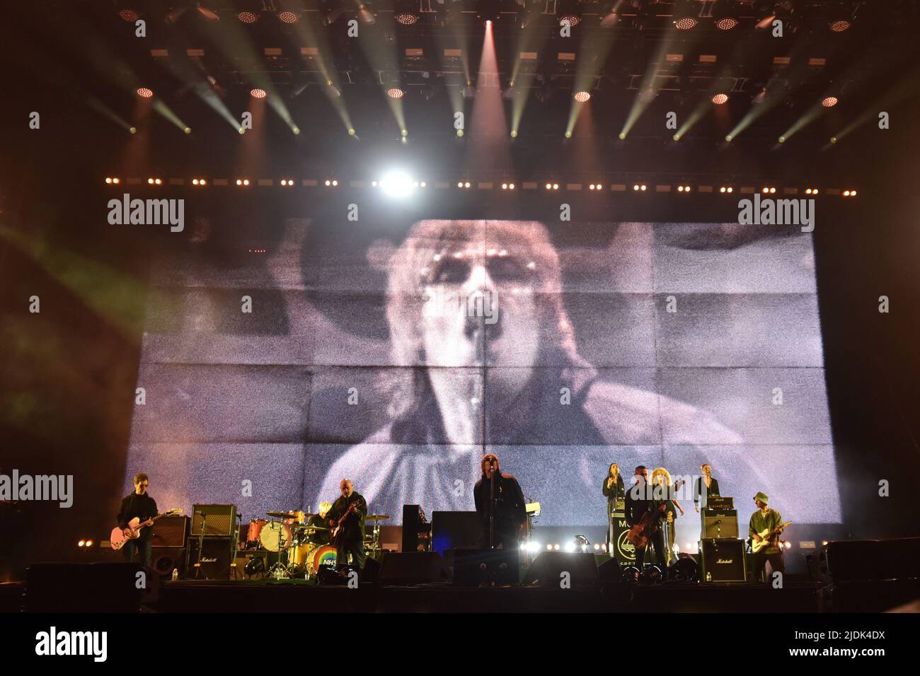 Ninety thousand fans enjoy live music on day 1 at Leeds Festival ...