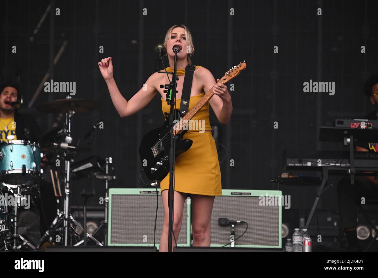 Ninety thousand fans enjoy live music on day 1 at Leeds Festival ...
