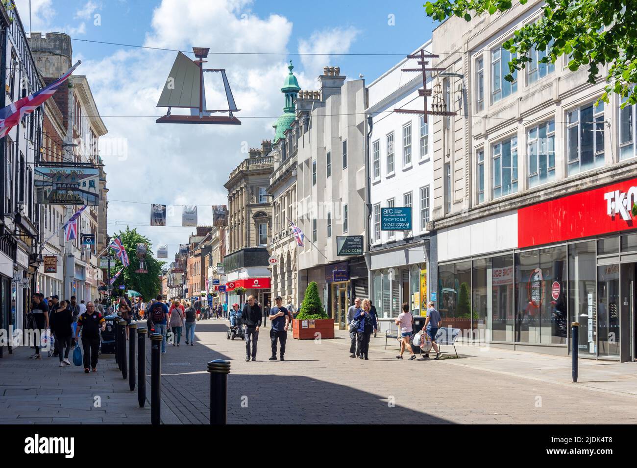 Northgate street shops shopping pedestrianised gloucester city hi-res ...