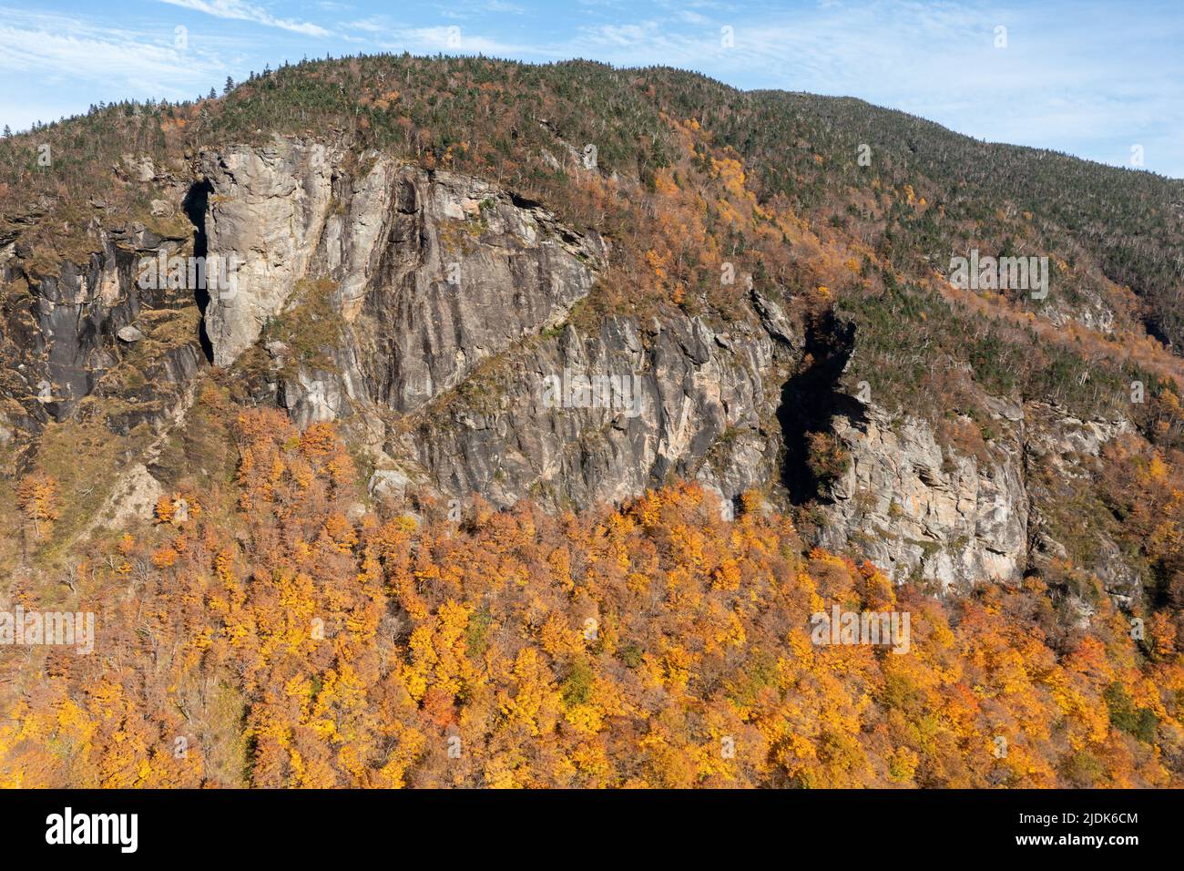 Smugglers notch vermont fall hi-res stock photography and images - Alamy