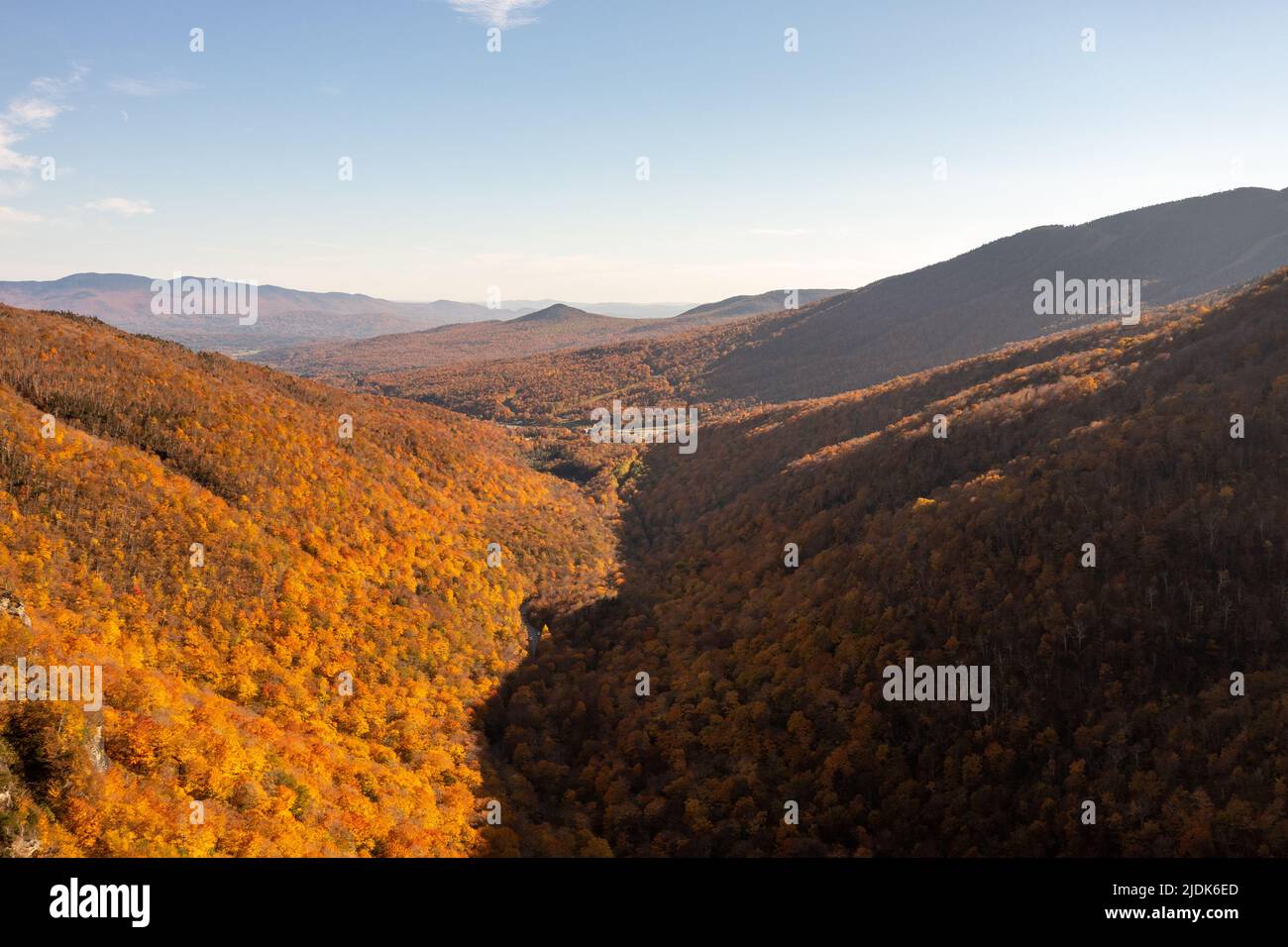 Smugglers notch vermont fall hi-res stock photography and images - Alamy