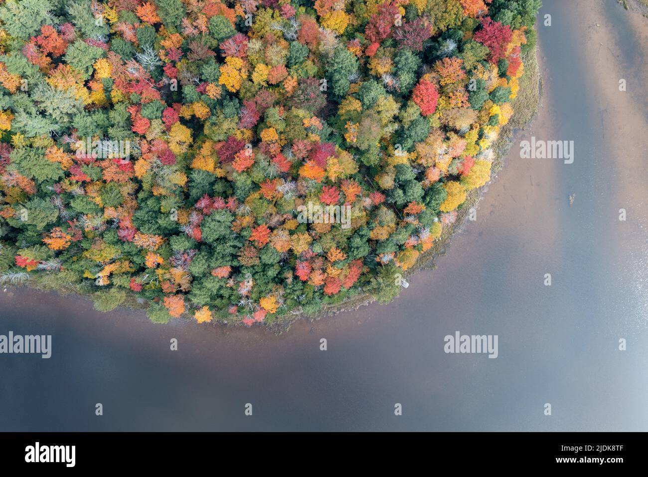 Colgate Lake in Upstate New York during peak fall foliage season Stock ...