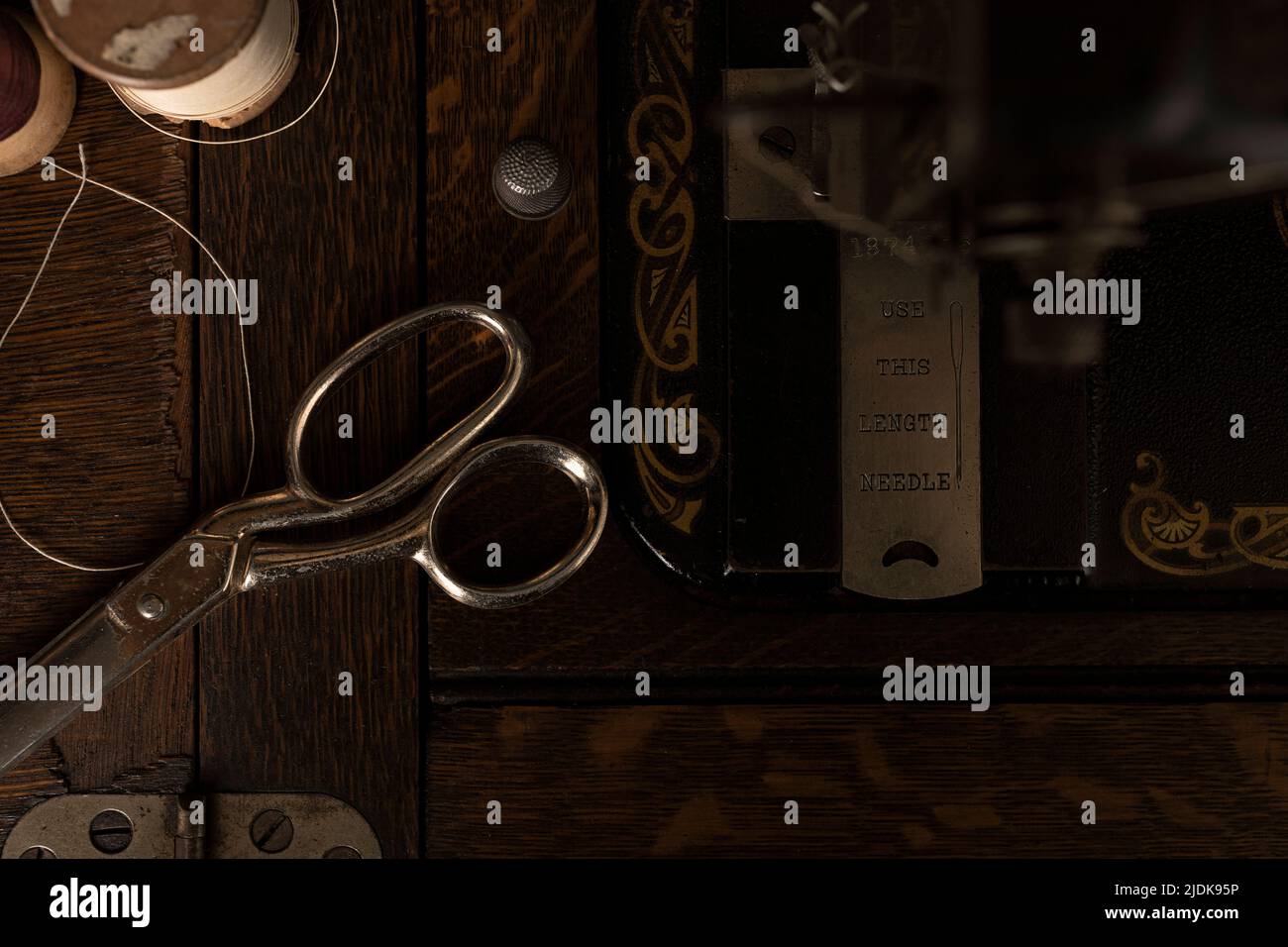 A selection of vintage sewing tools and equipment Stock Photo - Alamy