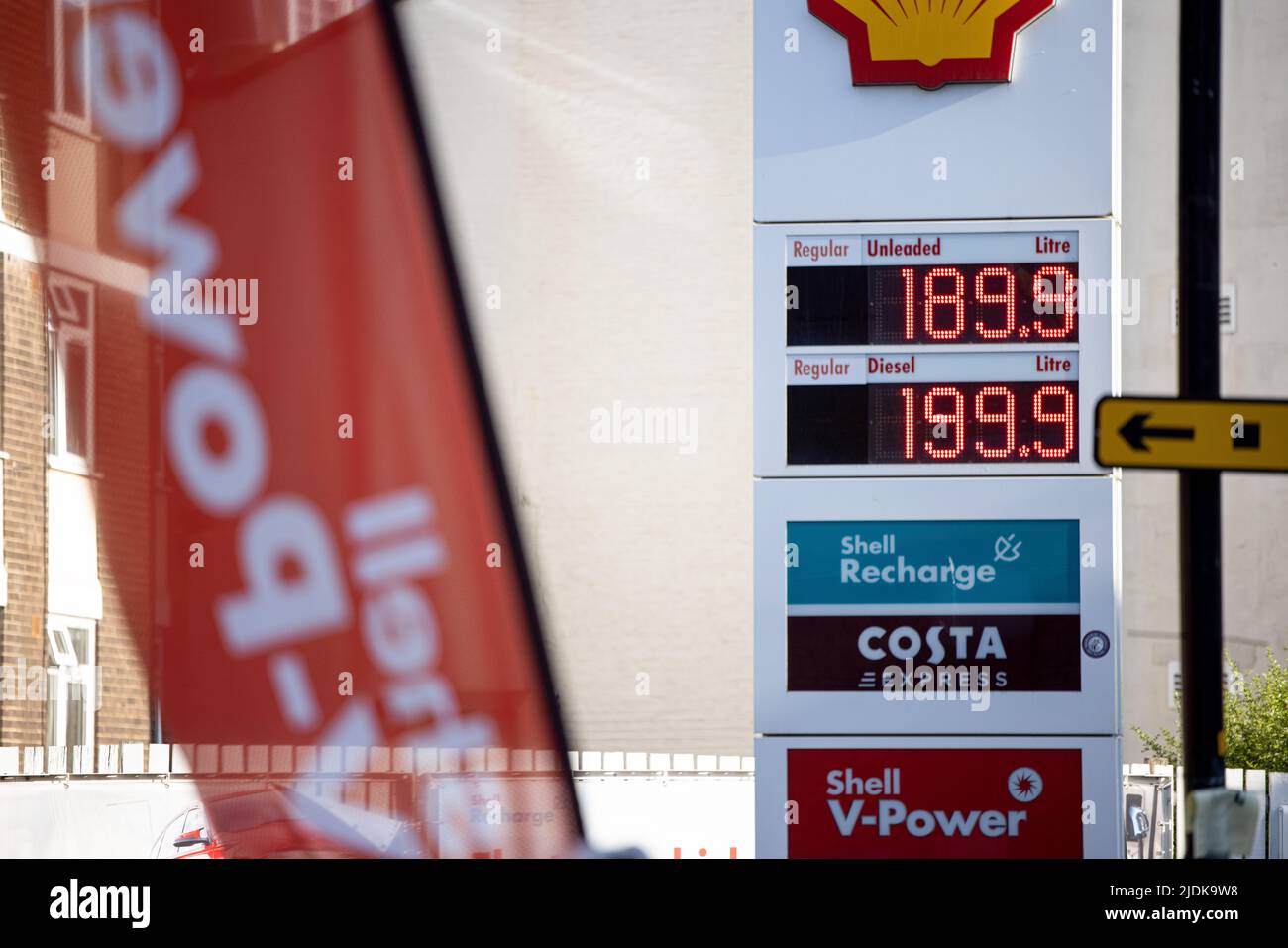 London, UK. 21st June, 2022. The price board at a shell Gas Station ...