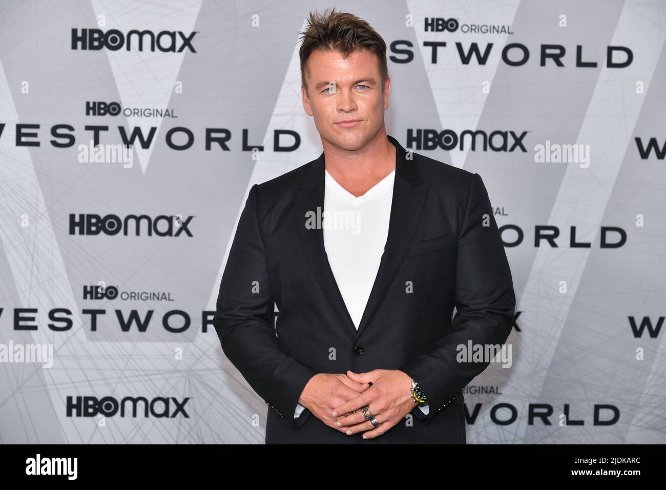 Luke hemsworth westworld hi-res stock photography and images - Alamy