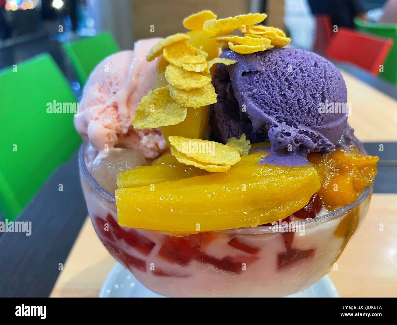 Philippines. 18th June, 2022. Halo-halo is a popular Filipino dessert ...
