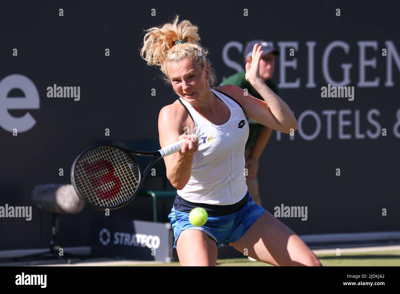 Katerina siniakova 2022 hi-res stock photography and images - Alamy