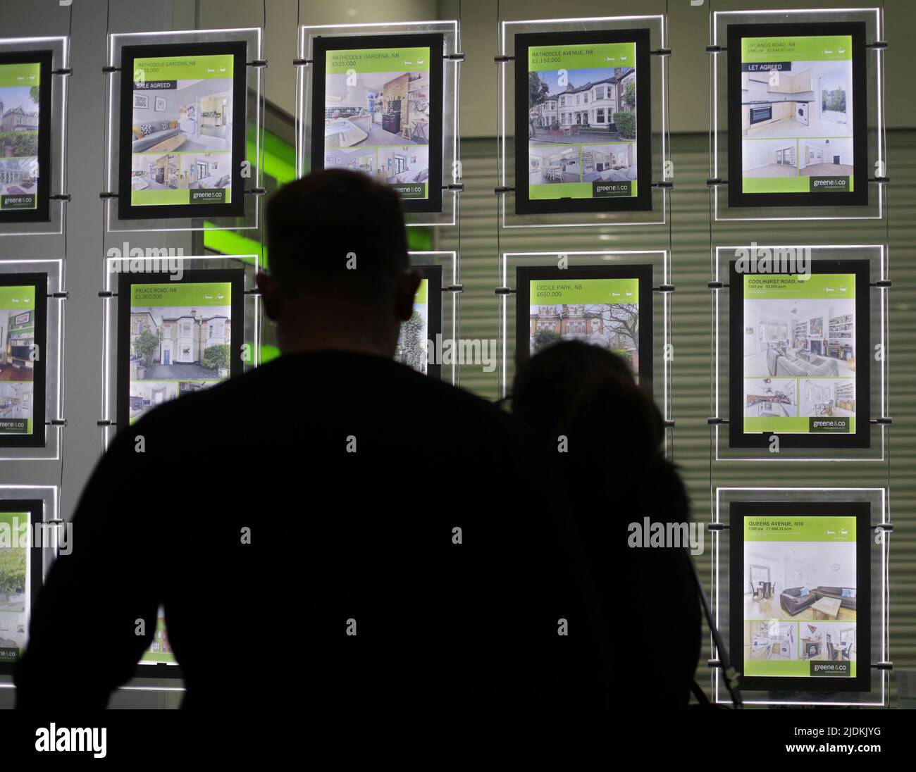 Paying agents hi-res stock photography and images - Alamy