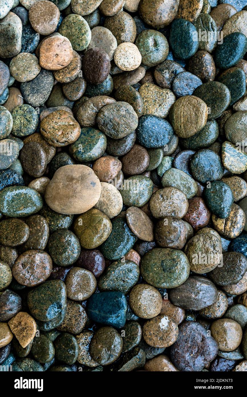 Wet rock river texture background Stock Photo - Alamy