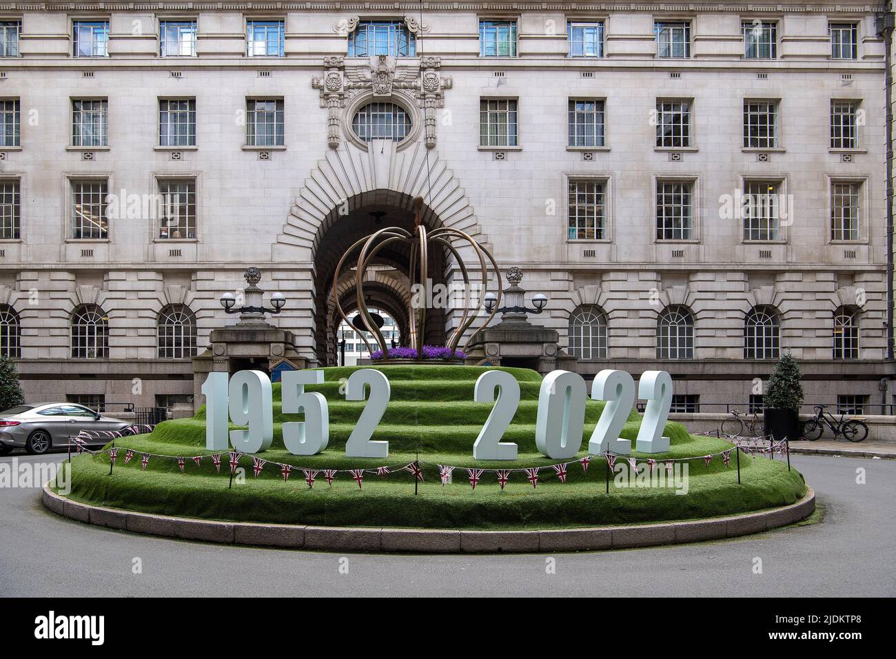 Westminster, London, UK. 8th June, 2022. A Platinum Jubilee display ...