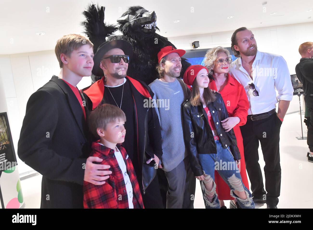 Moscow. (from left to right) Artem Arshavin, Arseny Arshavin, the ...