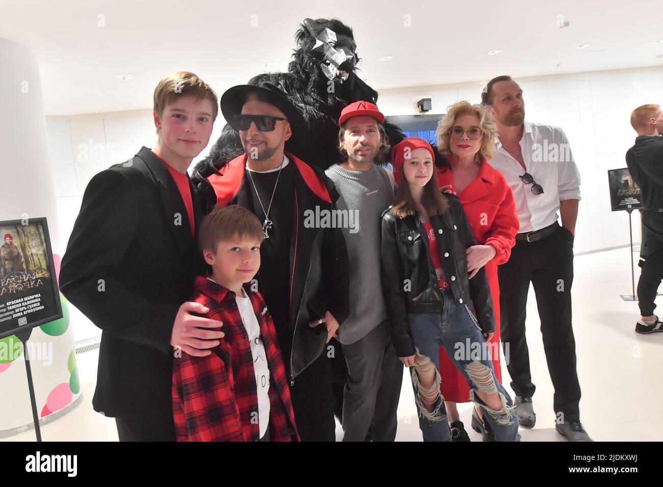 Moscow. (from left to right) Artem Arshavin, Arseny Arshavin, the ...