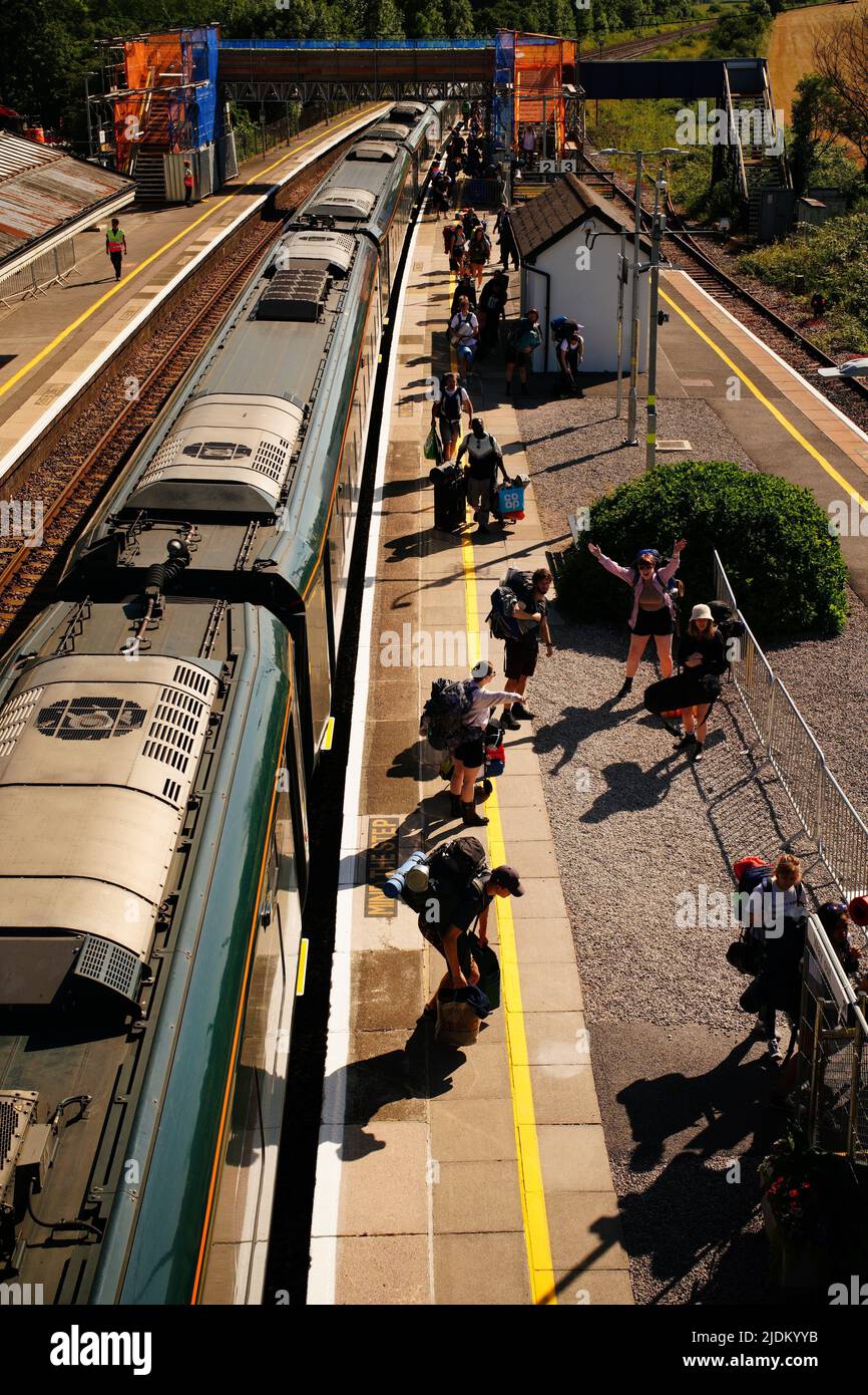 People arrive at Castle Cary train station during the Glastonbury ...