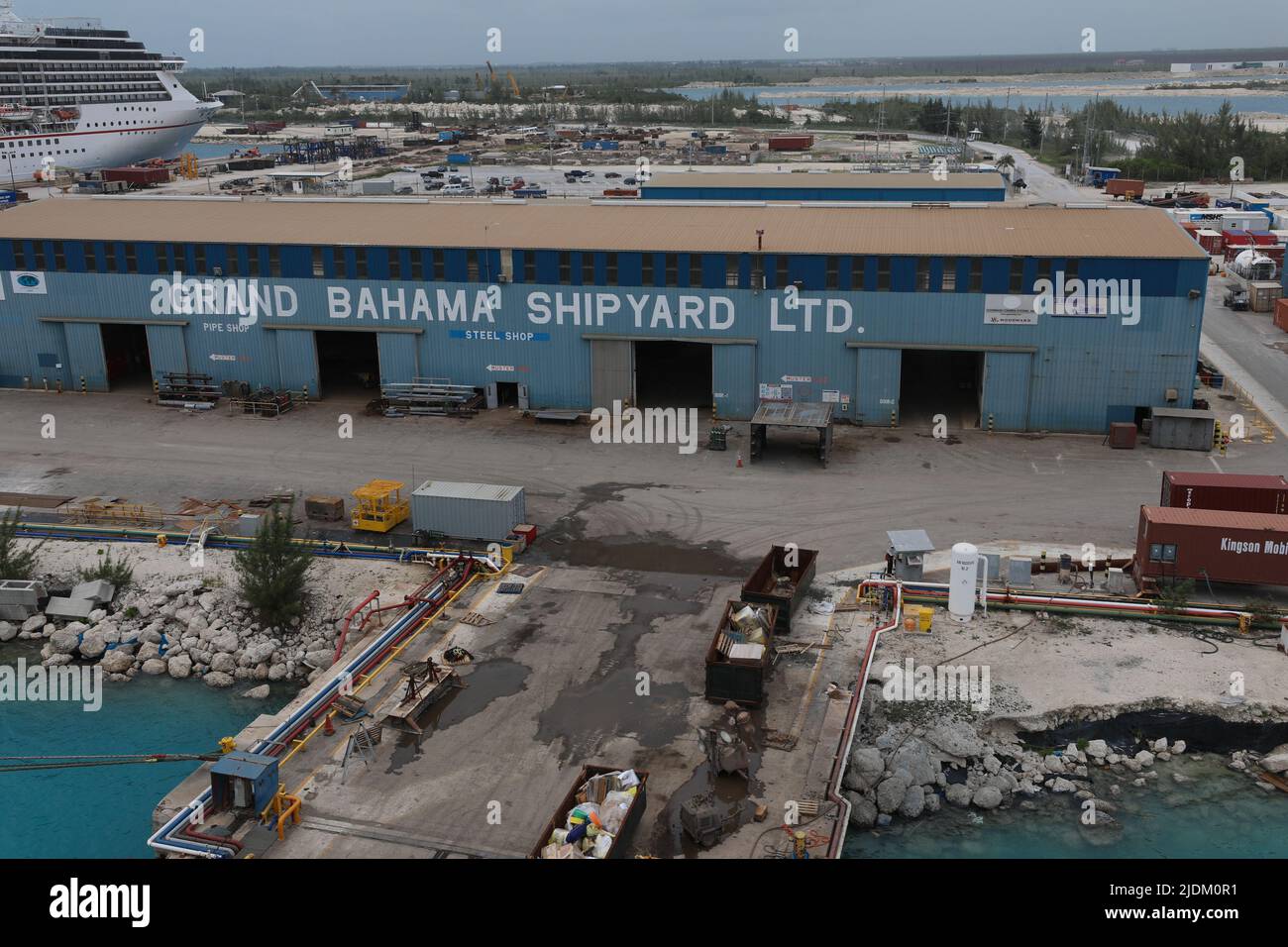 dry dock shipyard at the port of Freeport Stock Photo - Alamy