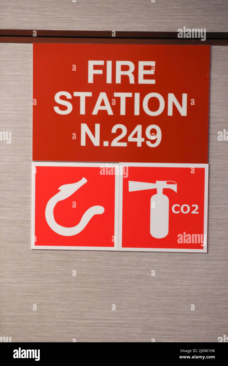 Fire station building icon vector, filled flat sign, solid pictogram ...