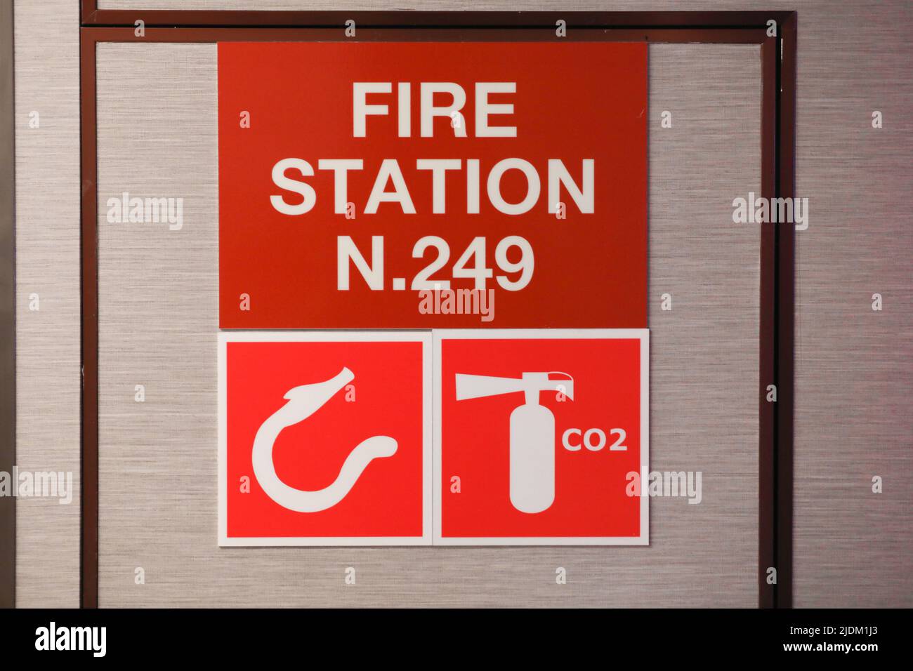 Fire station building icon vector, filled flat sign, solid pictogram ...