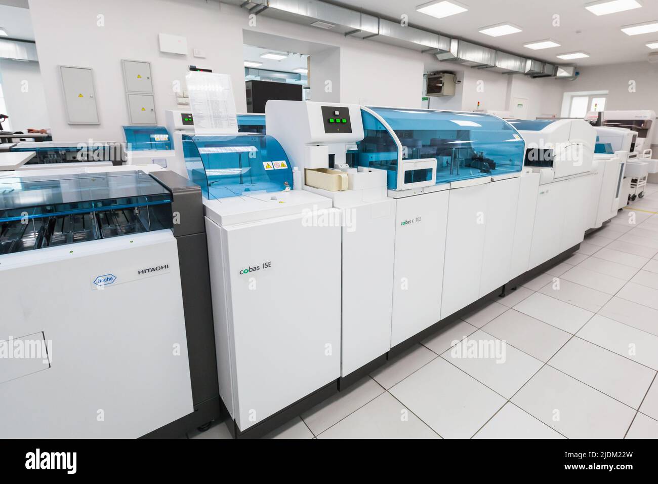 Cobas lab analyzer hi-res stock photography and images - Alamy