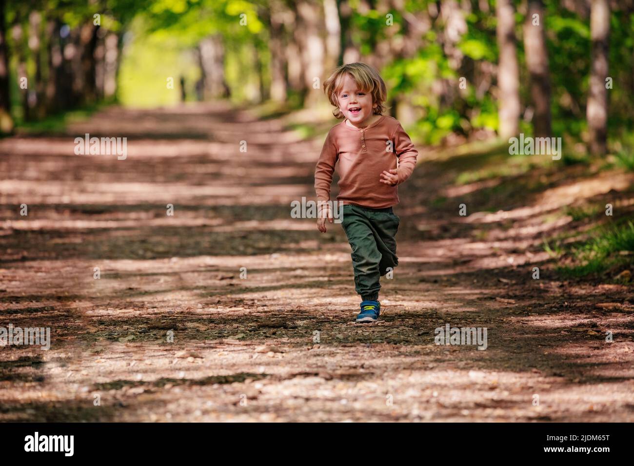 Camping family running hi-res stock photography and images - Alamy