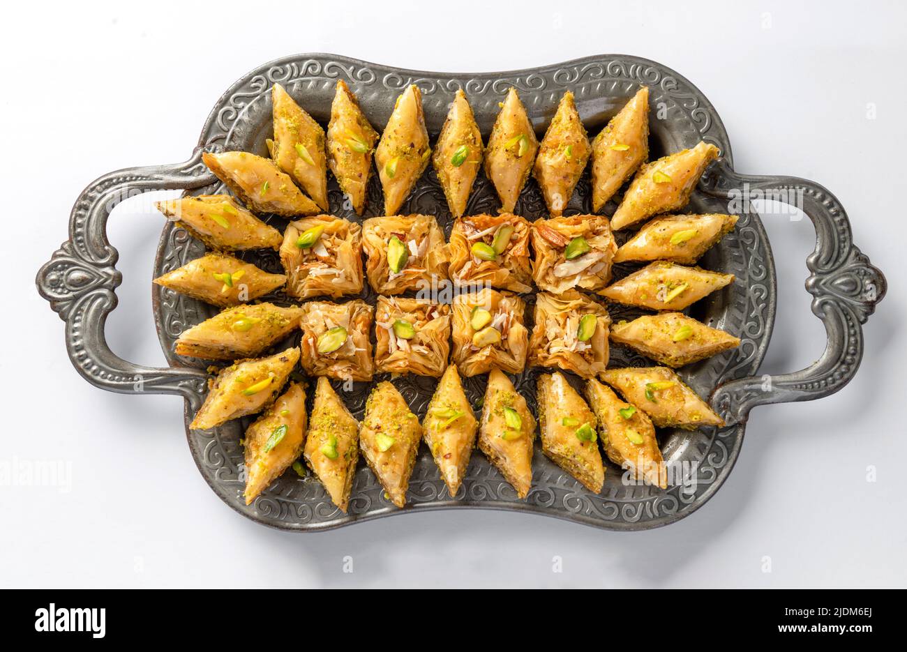 Filo pastry sheets hi-res stock photography and images - Alamy