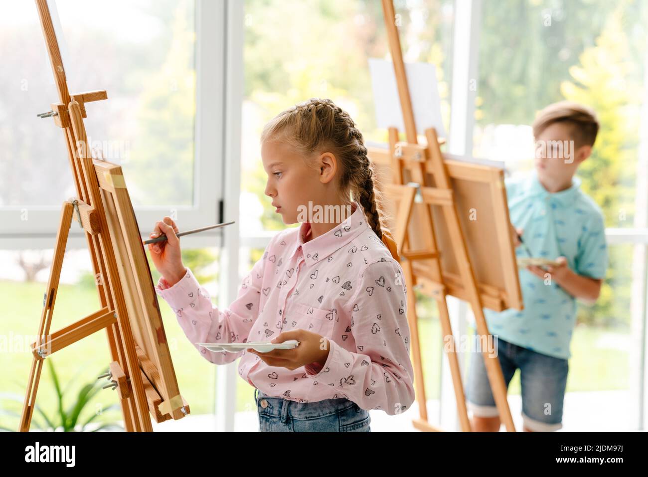 Drawing class two students hi-res stock photography and images - Alamy