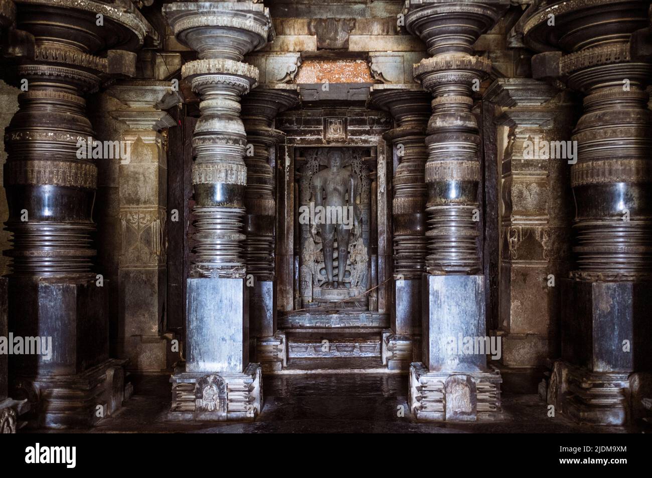Halebid, Karnataka, India : Interior of the 12th century Parshvanatha ...