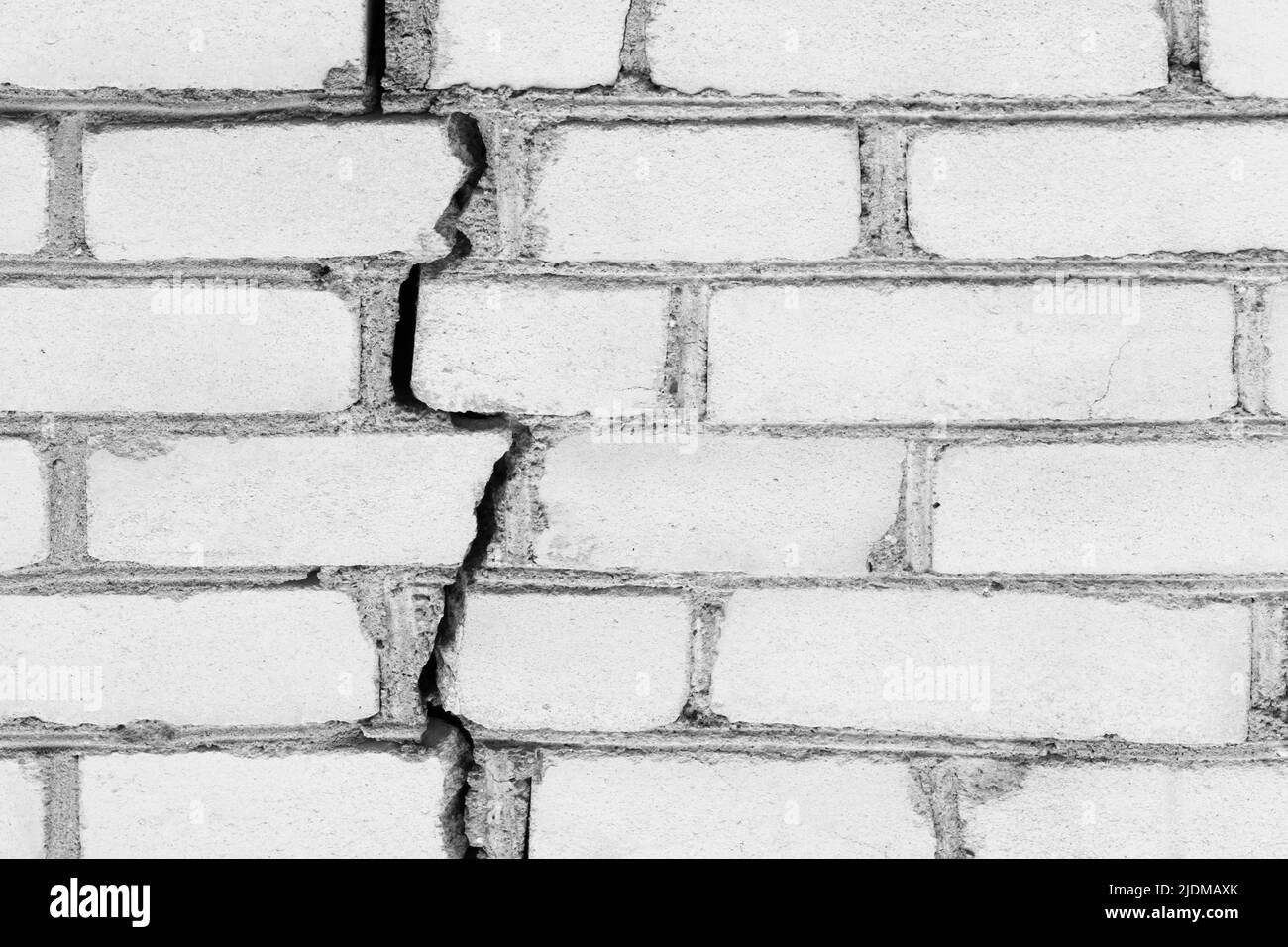 Old white cracked brick texture wall damaged background broken Stock ...