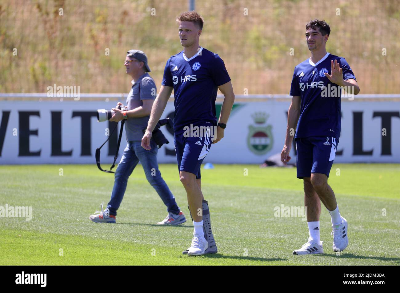 Season 2022 2023 hi-res stock photography and images - Alamy