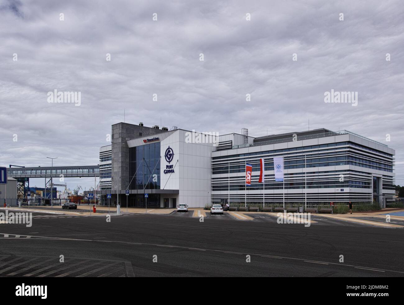 Logistic buildings hi-res stock photography and images - Alamy