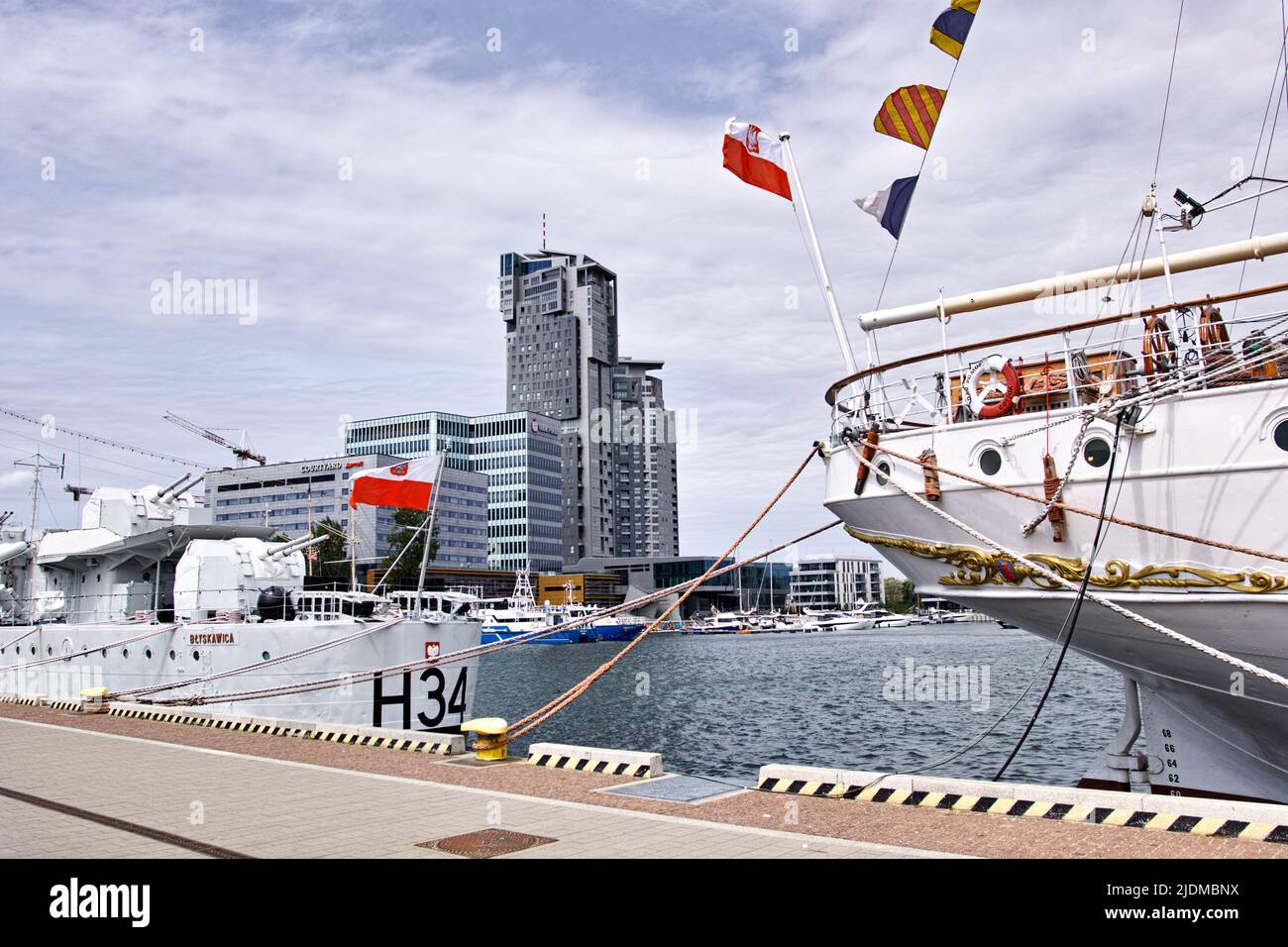 World war ii destroyer hi-res stock photography and images - Alamy