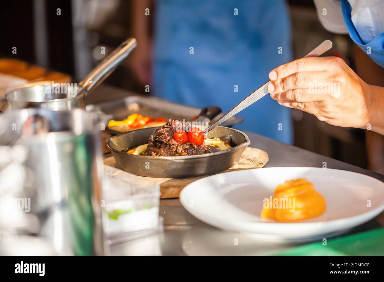 Luxury food chef close up hands hi-res stock photography and images - Alamy