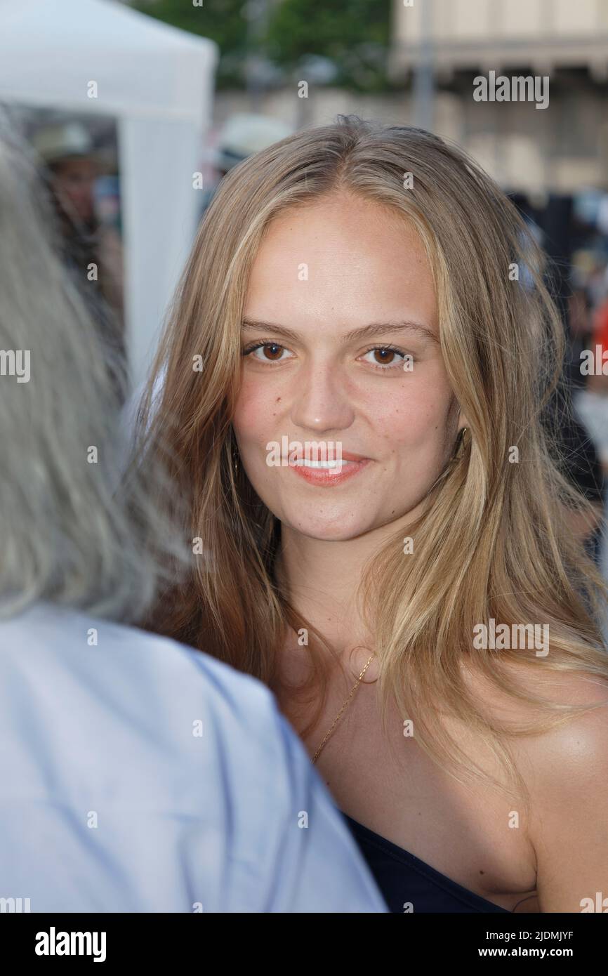 Kina henon hi-res stock photography and images - Alamy