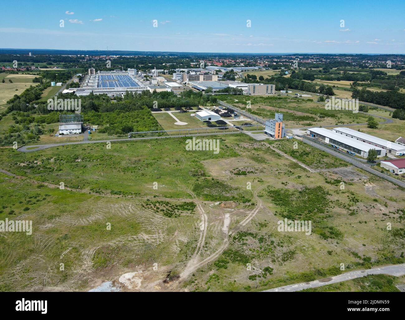 Guben, Germany. 22nd June, 2022. On this still empty area at the edge ...