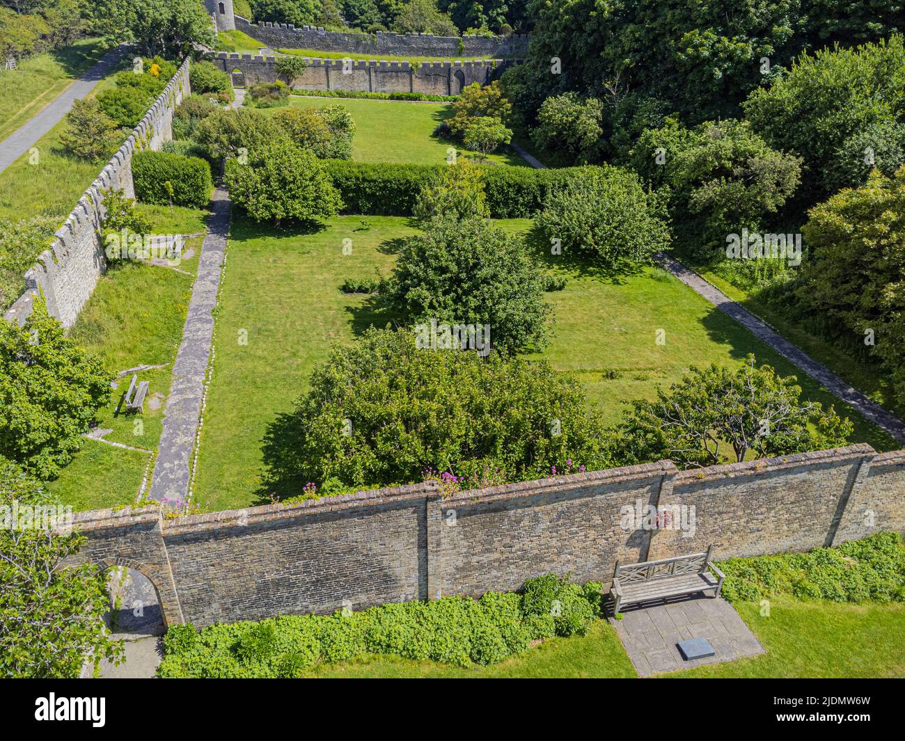 Welsh prehistoric castle hi-res stock photography and images - Alamy