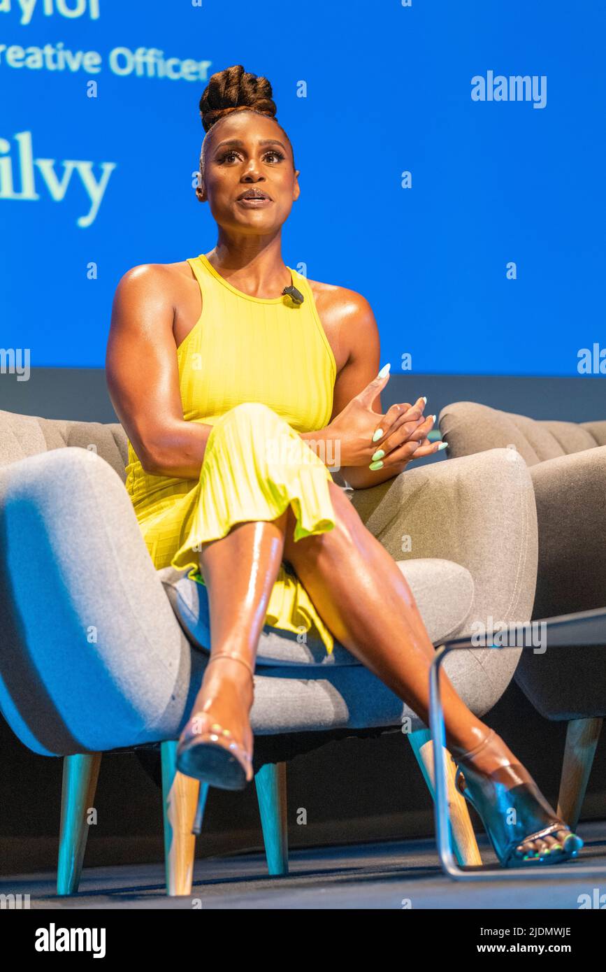 Issa rae hi-res stock photography and images - Alamy