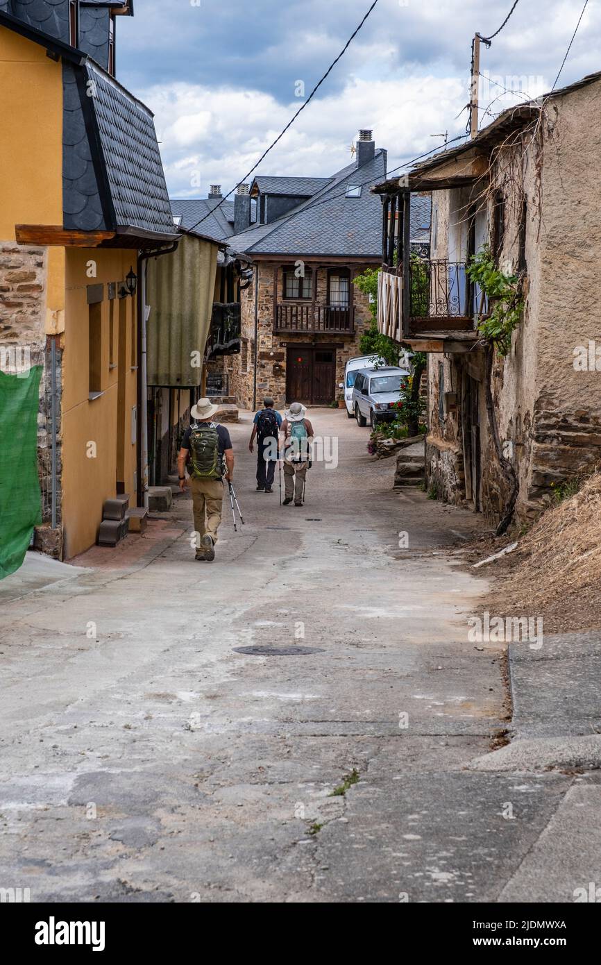 Spain leon village hi-res stock photography and images - Alamy