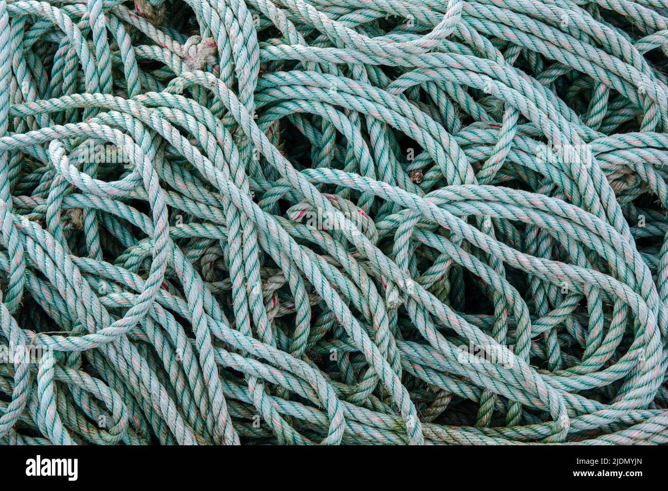 Jumble of ropes hi-res stock photography and images - Alamy