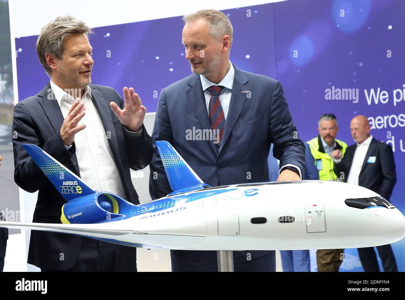 Airbus zeroe hi-res stock photography and images - Alamy