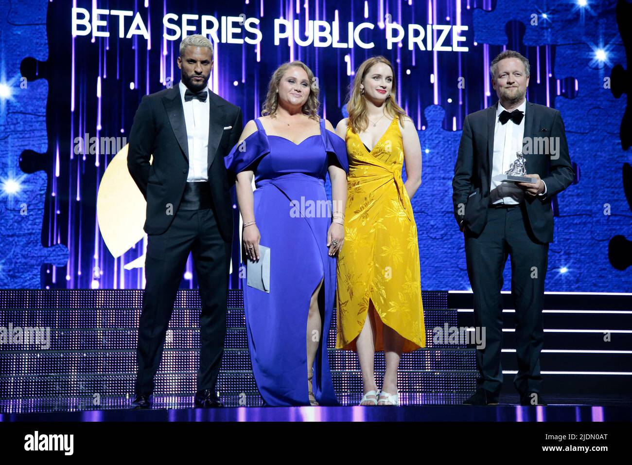 (2ndL to R) Danielle MacDonald, Catriona Renton and Producer Harry ...