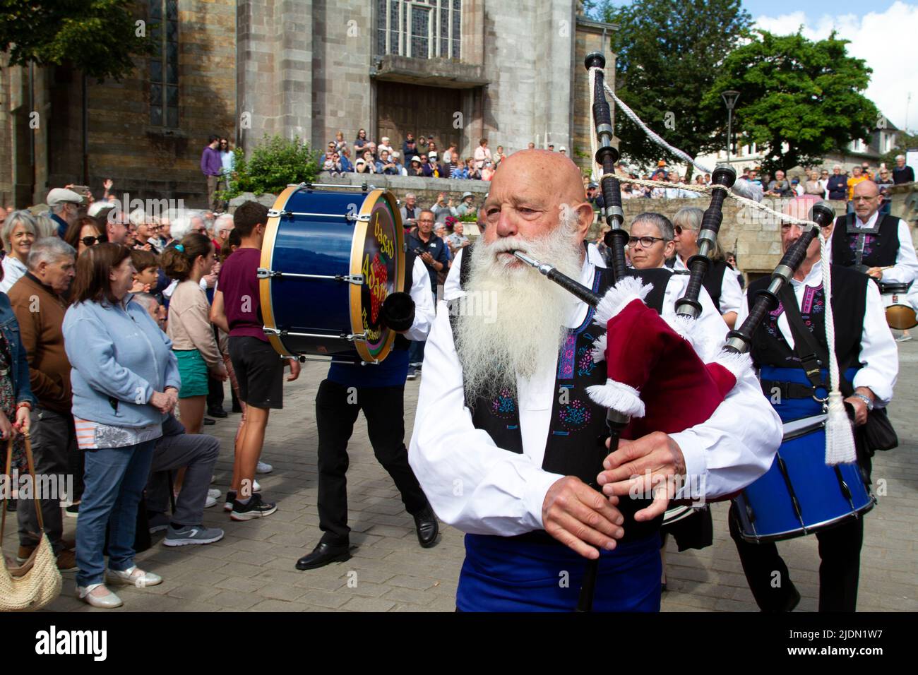 Breton musicians in traditional costume Stock Photo - Alamy