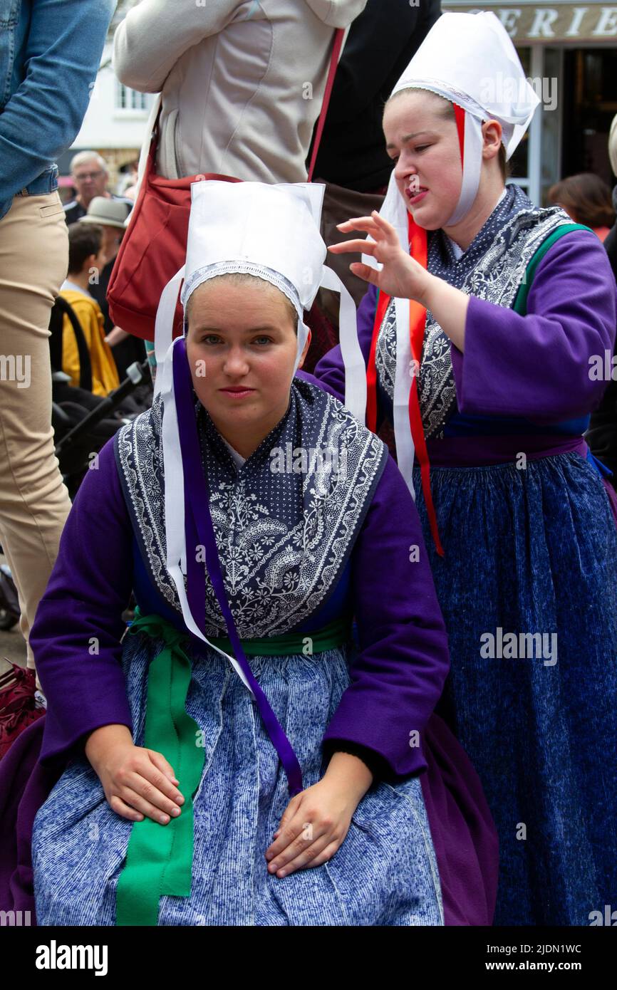 Breton dancers in traditional costume and headdresses Stock Photo - Alamy