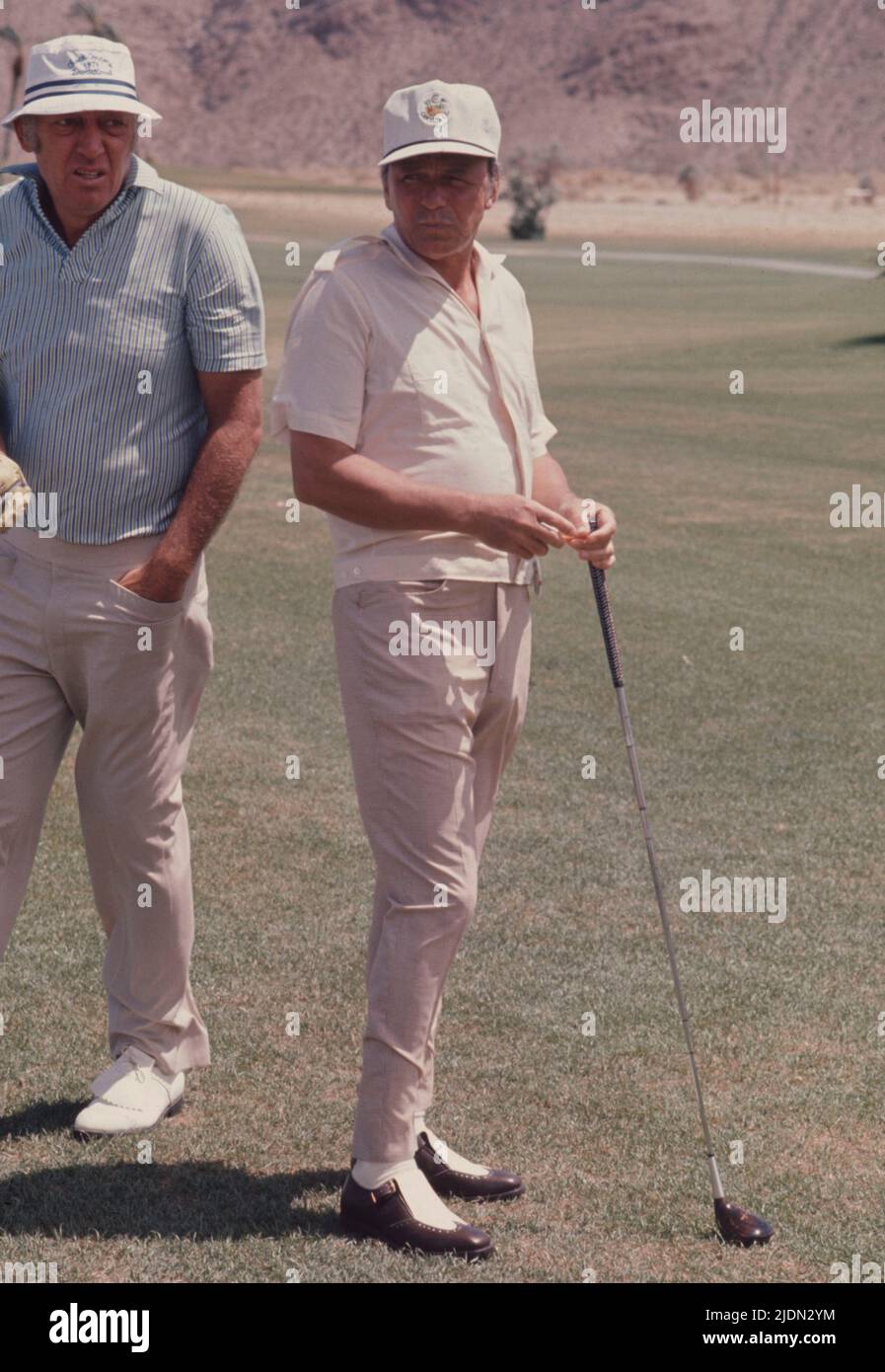 Las Vegas. NEV, USA. LIBRARY. Frank Sinatra (right) in circa 1970. Ref ...